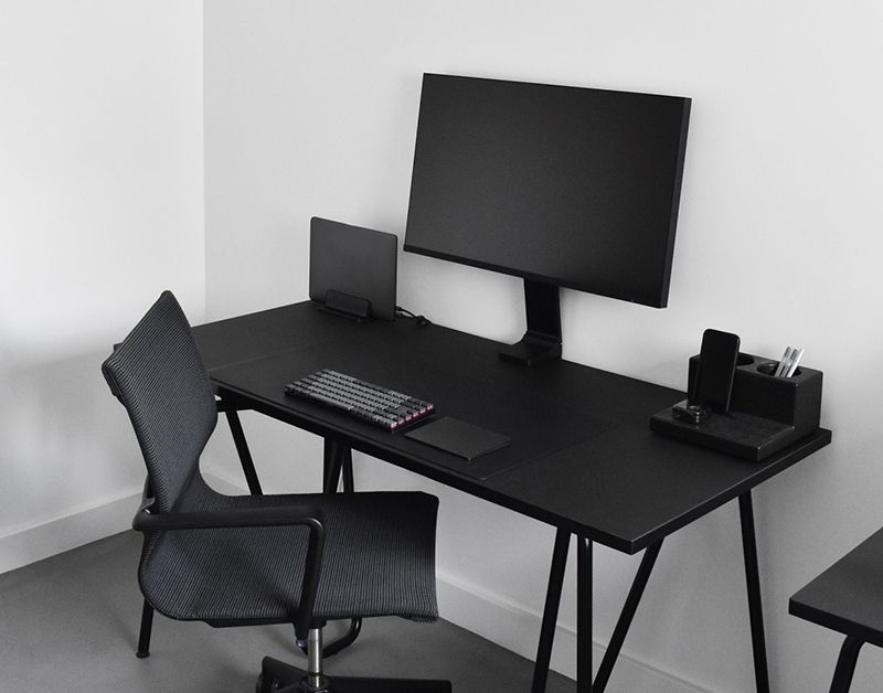Minimal Working-From-Home Workspace