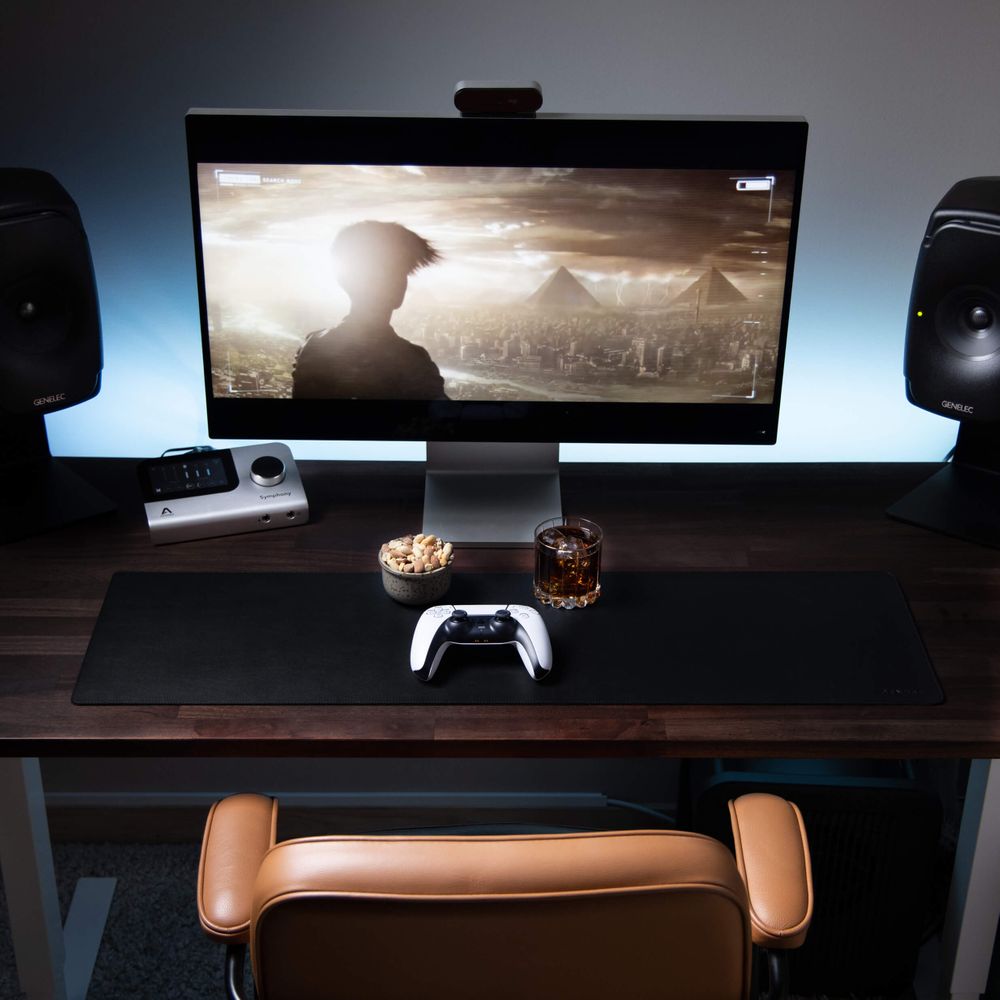 Photographer Desk Setup
