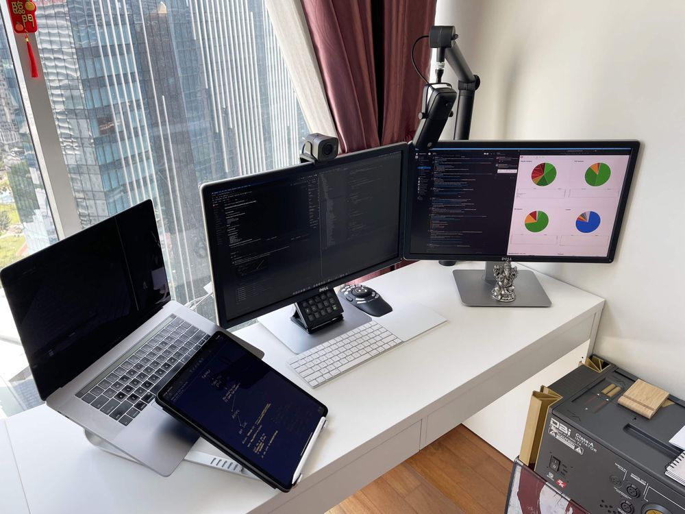 Panoramic Home Office