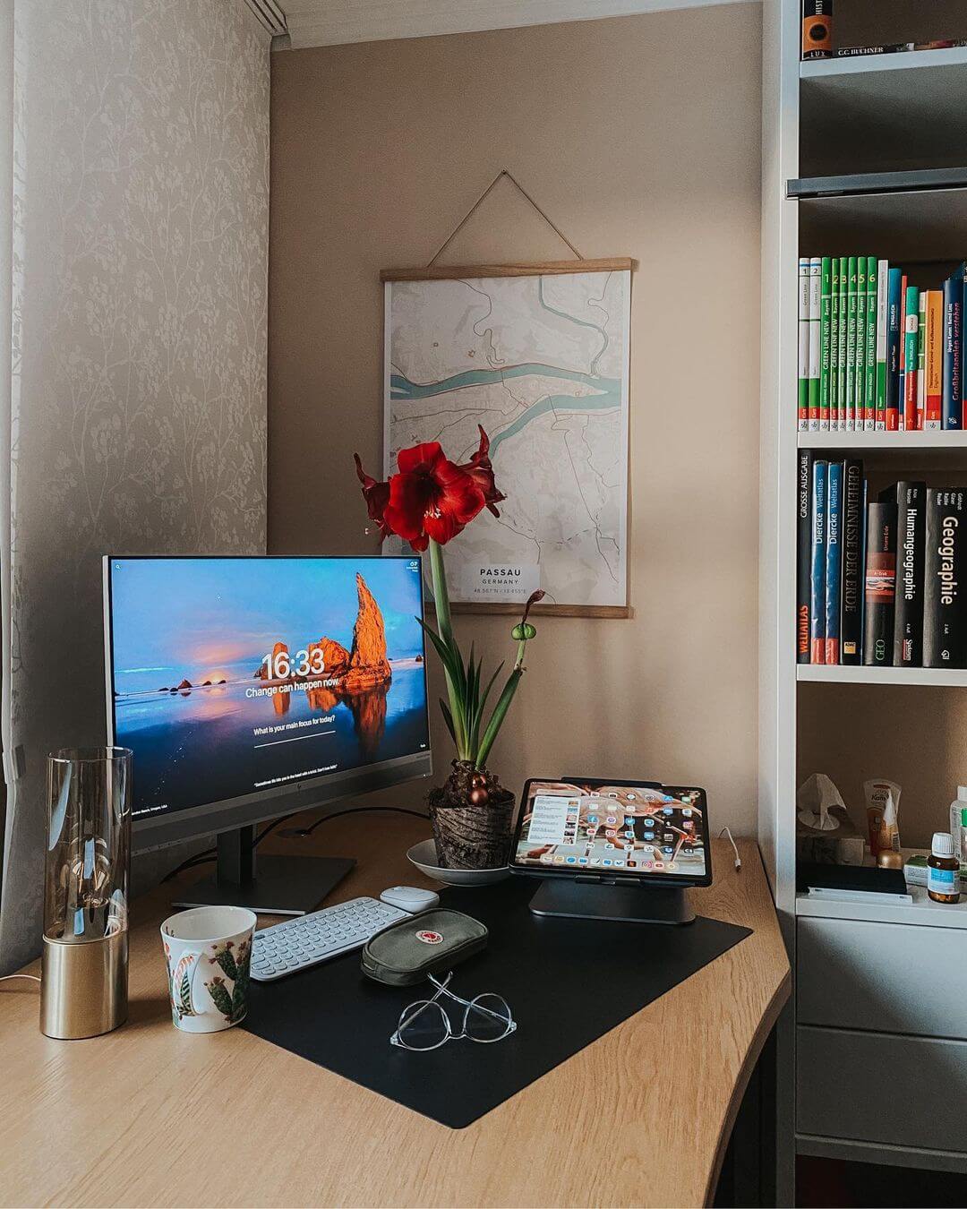 Cosy Study Desk Setup