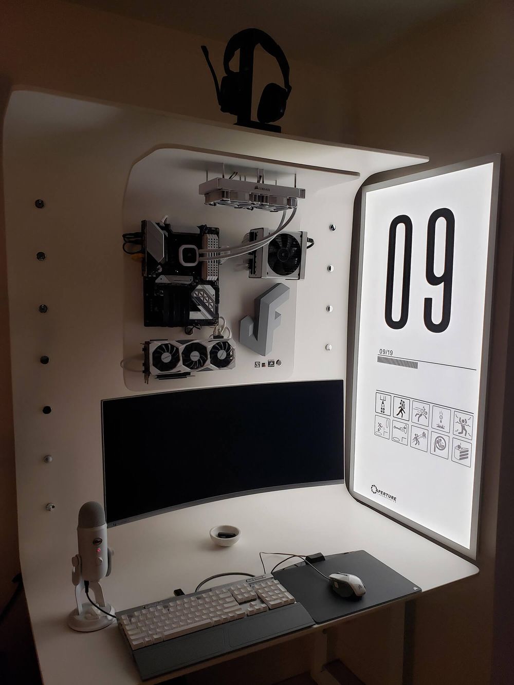 DIY PVC Minimalist Battlestation