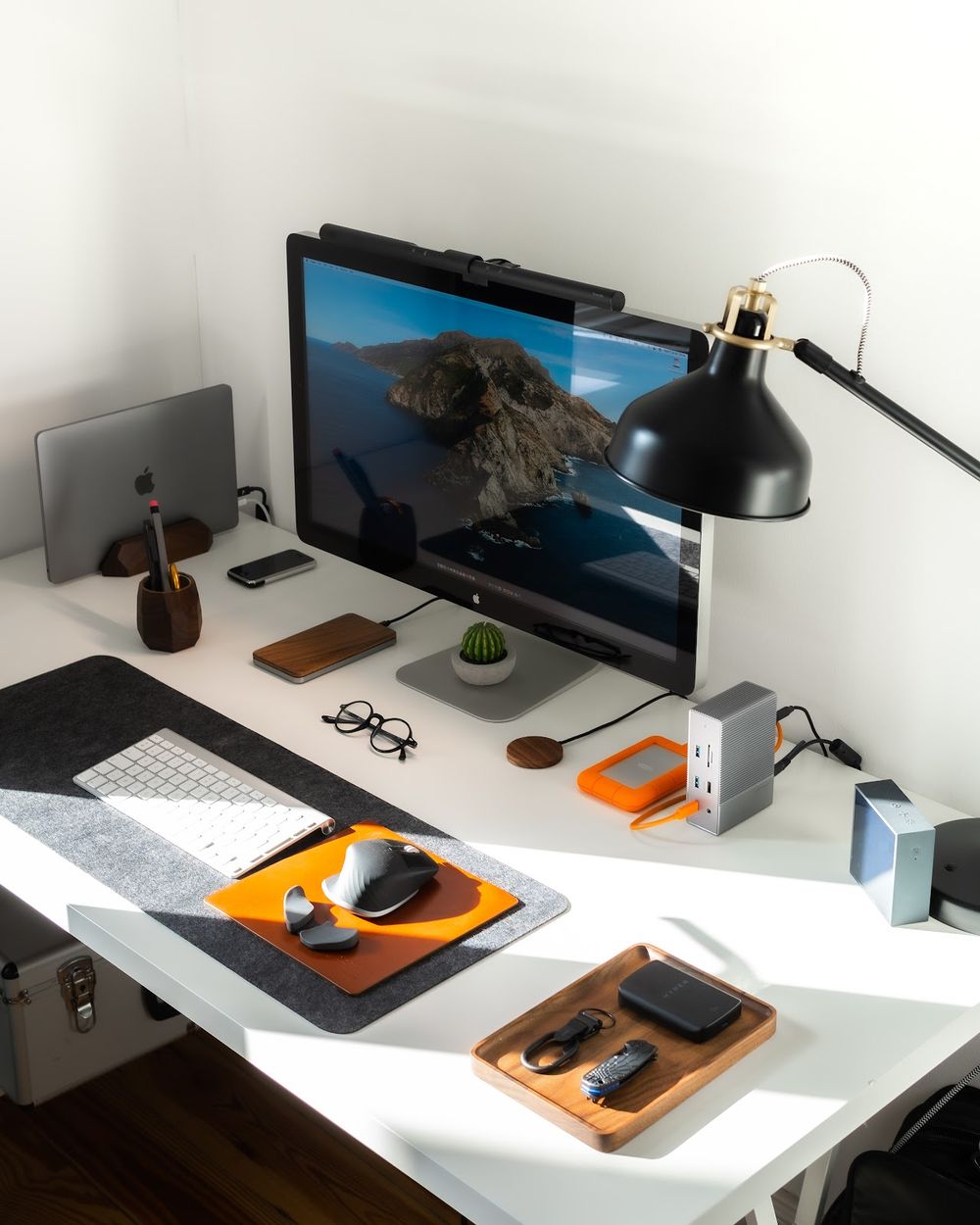 Black, White and Wood Home Setup