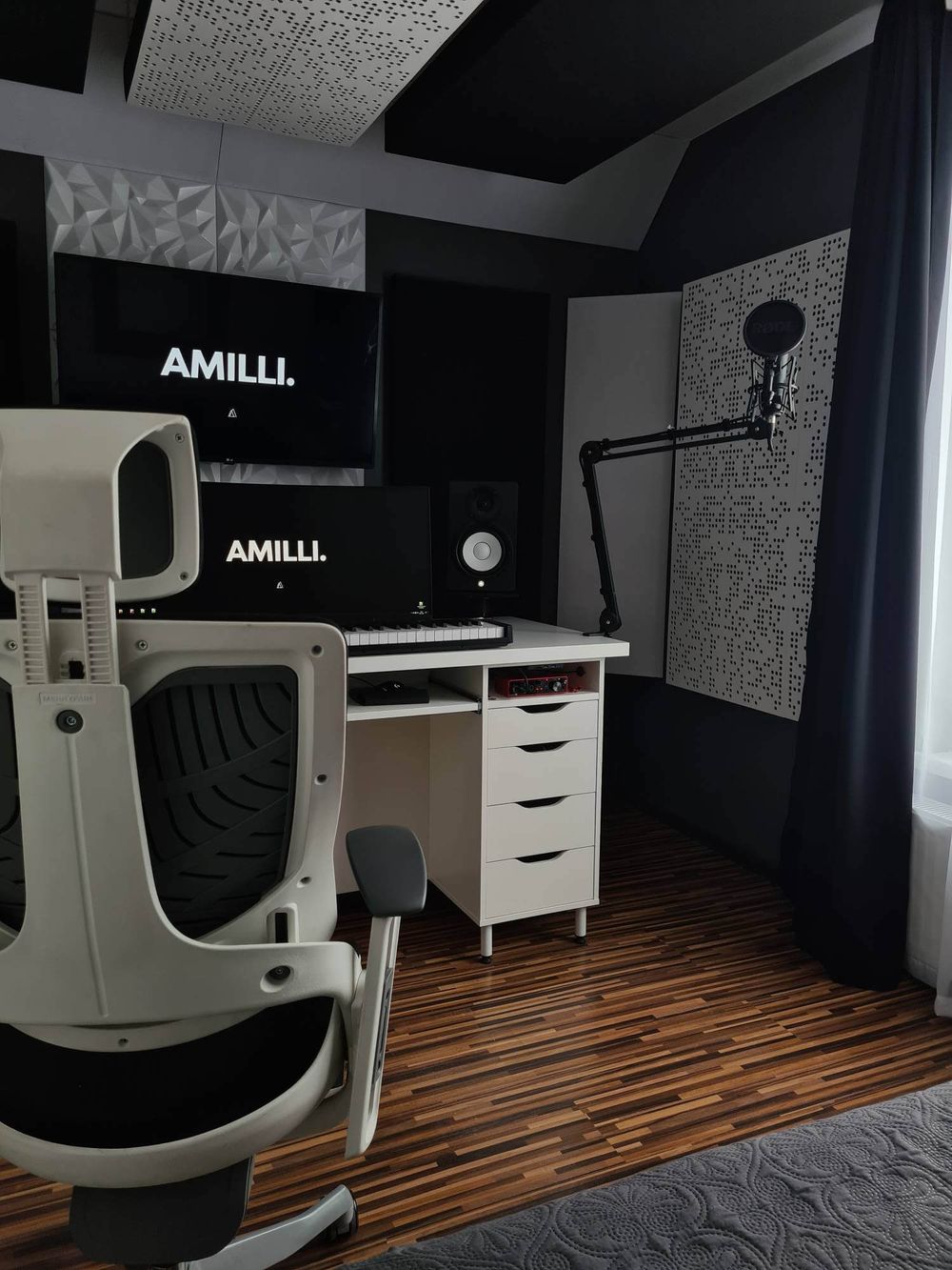 Minimalist Music Production Setup