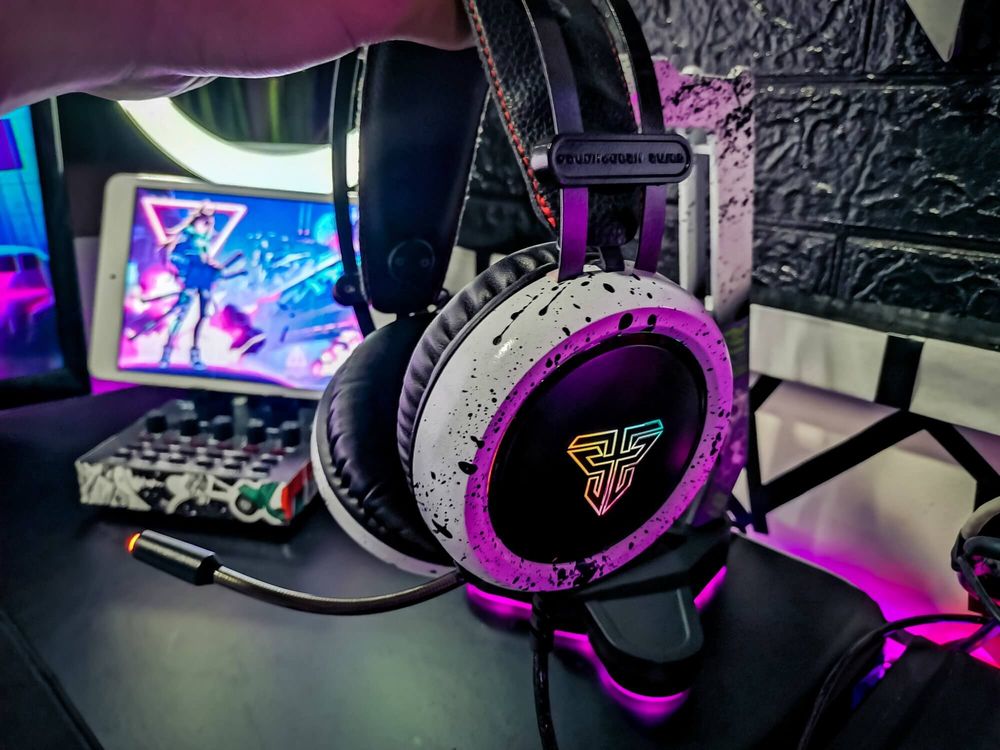 Cyberpunk-Inspired RGB Gaming Setup