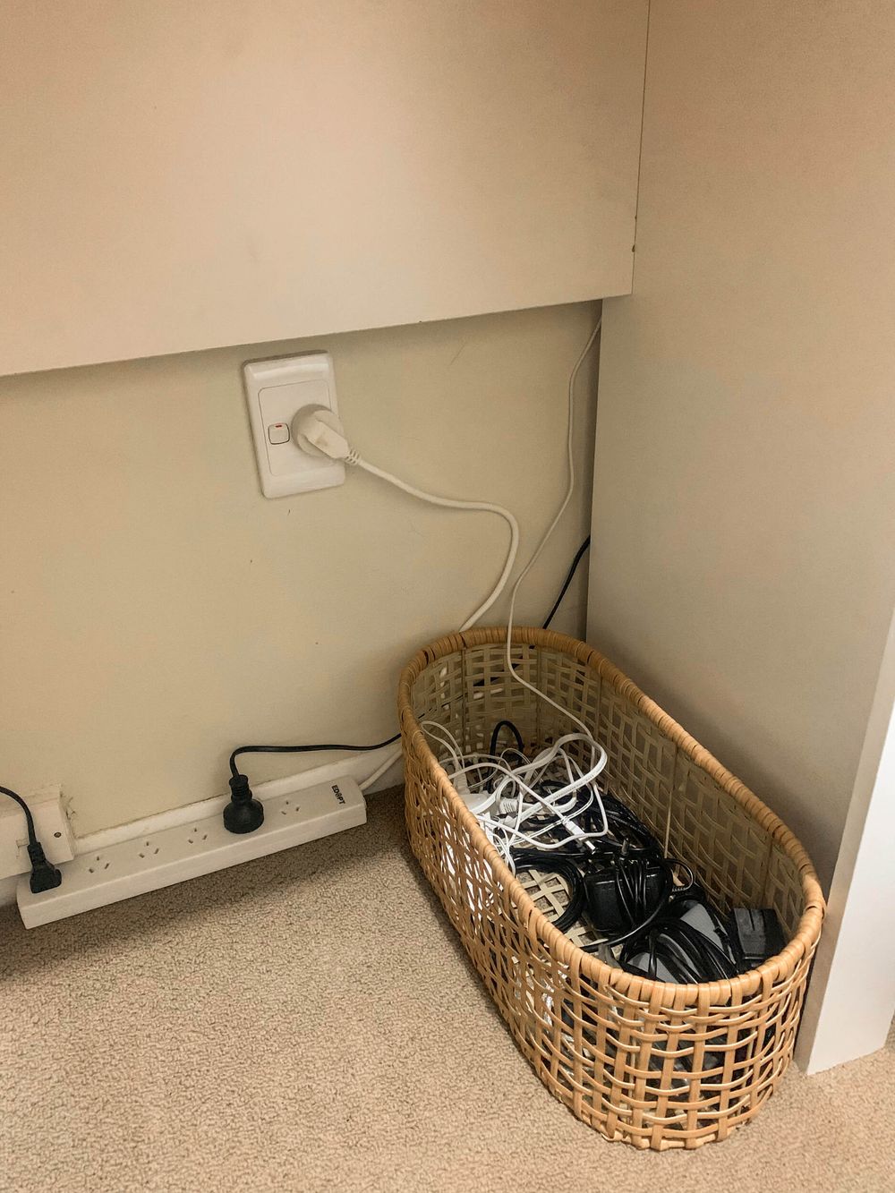 13 Small Desk Setup Ideas That Actually Work (With Real Examples)