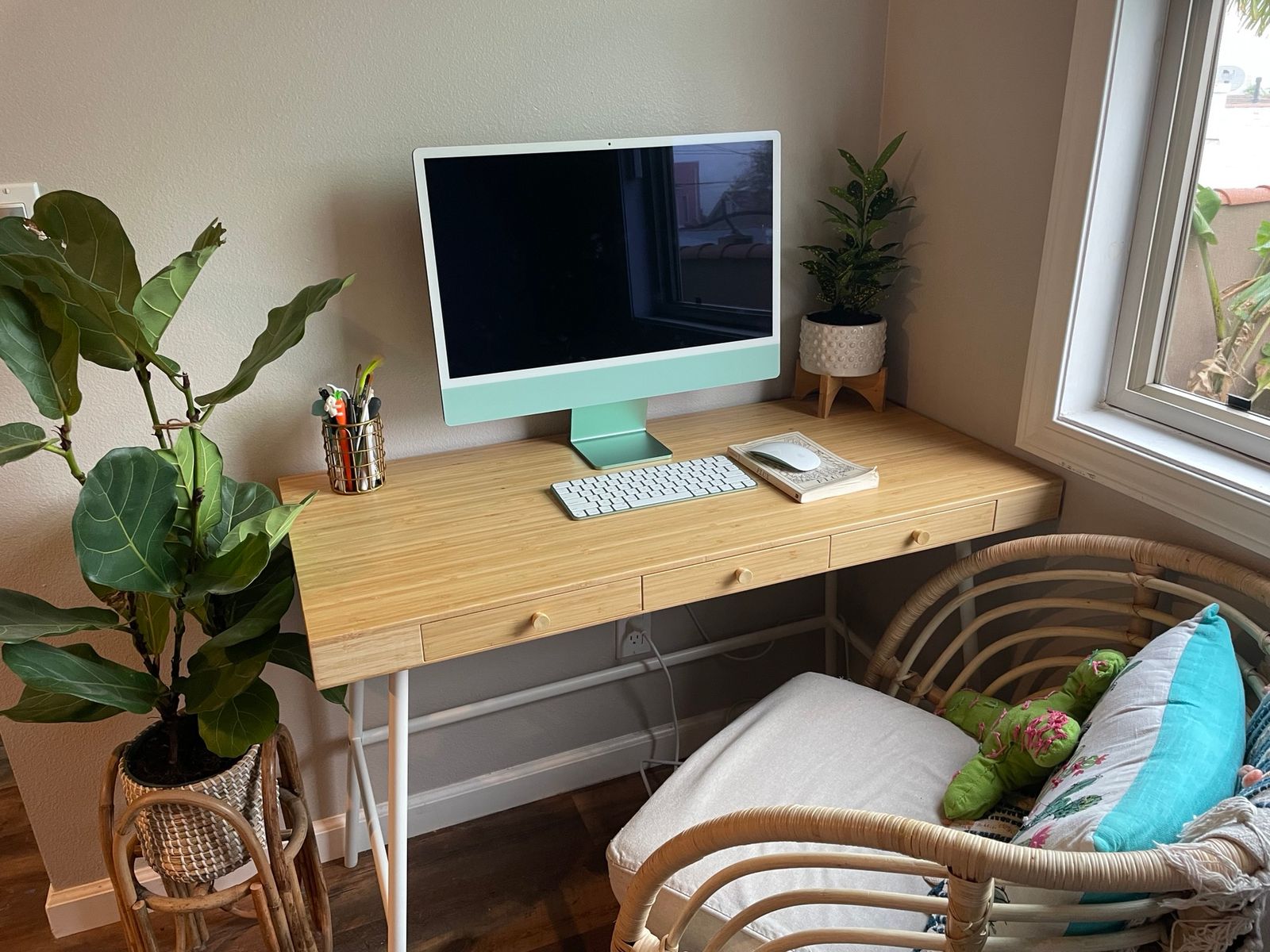 19 Small Home Office Ideas (With Photos From Real People)