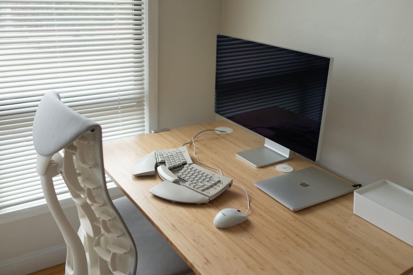 58 Best Standing Desks (With Photos From Real People)