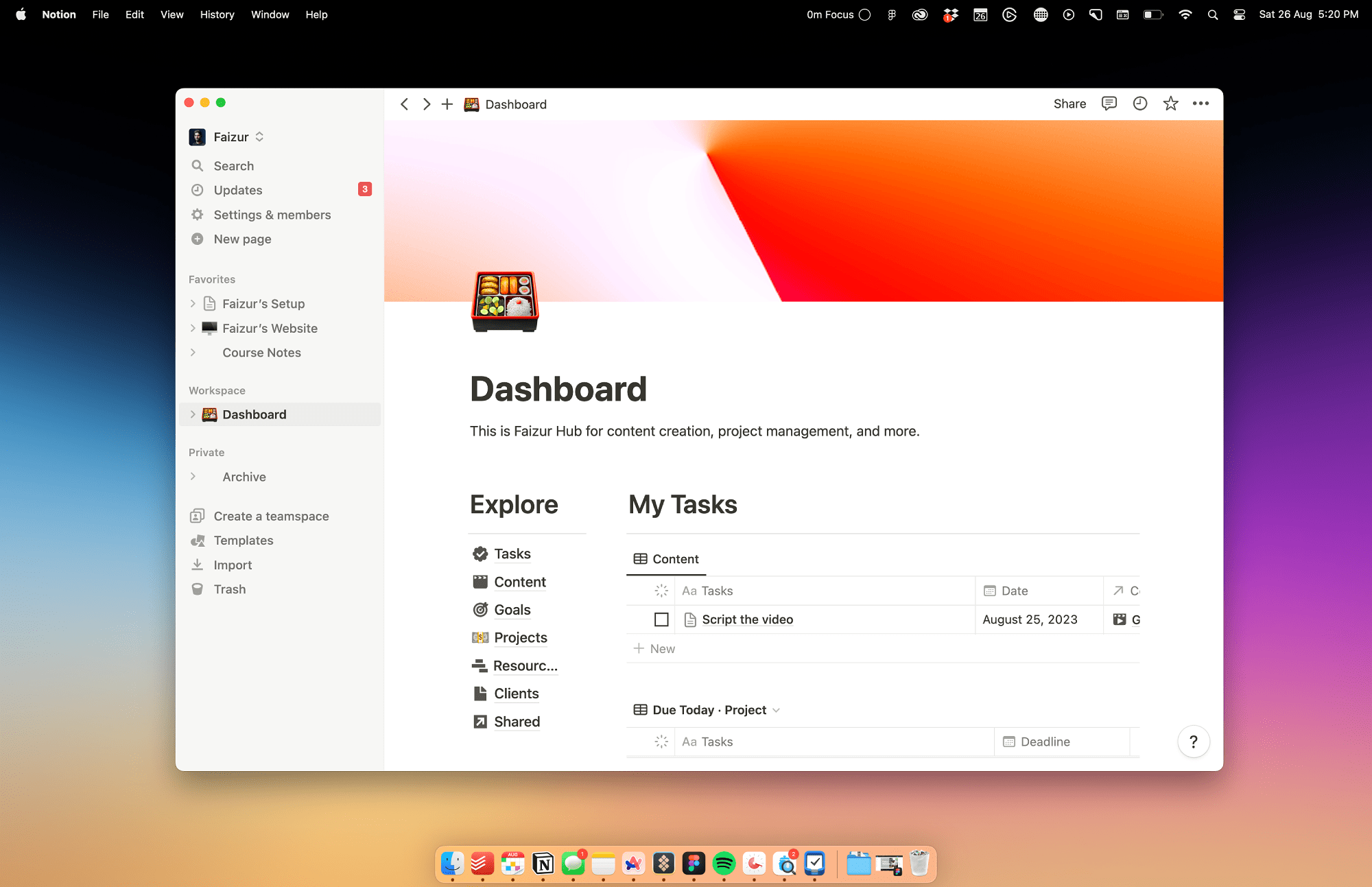 Minimal and Functional Workspace of a Creative Director