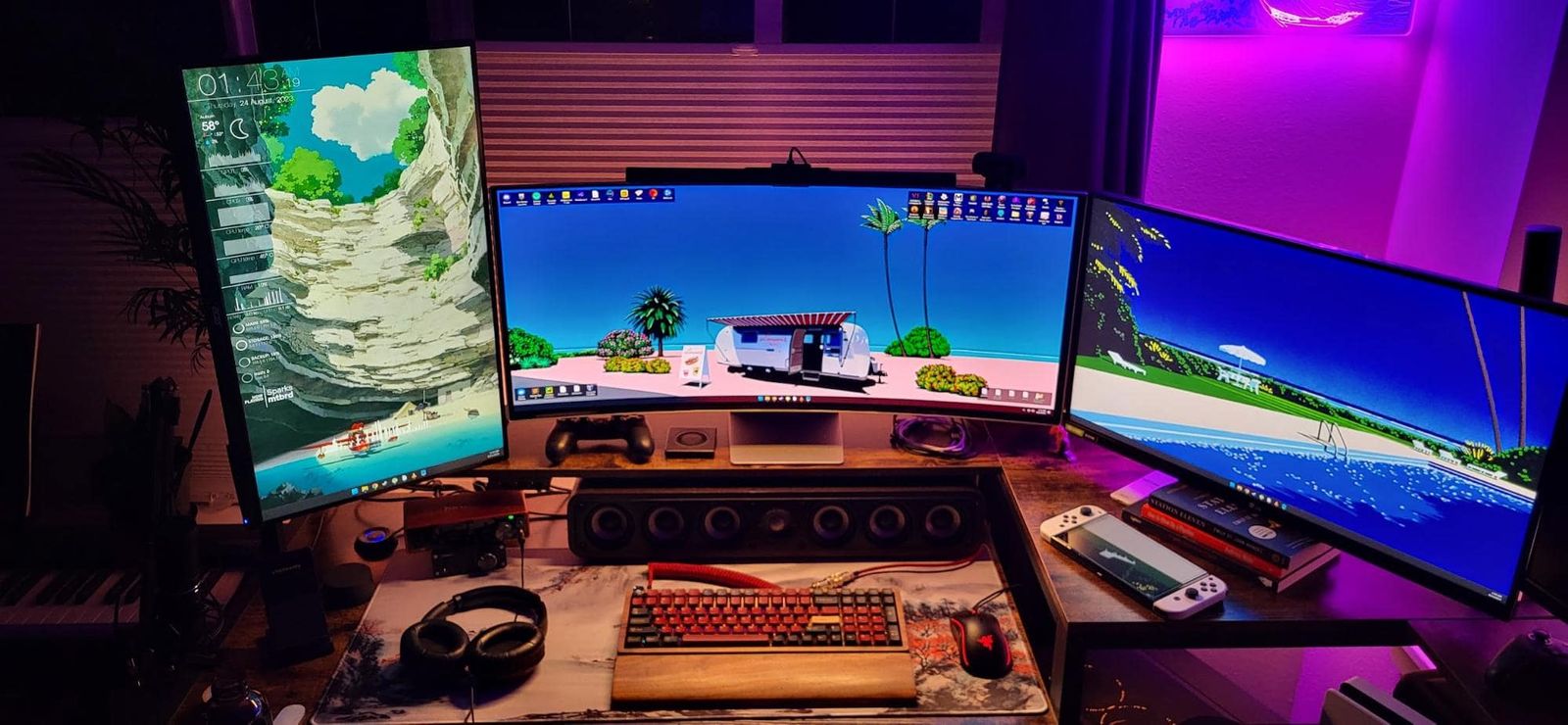 L-shaped Desk Setup in Seattle, US