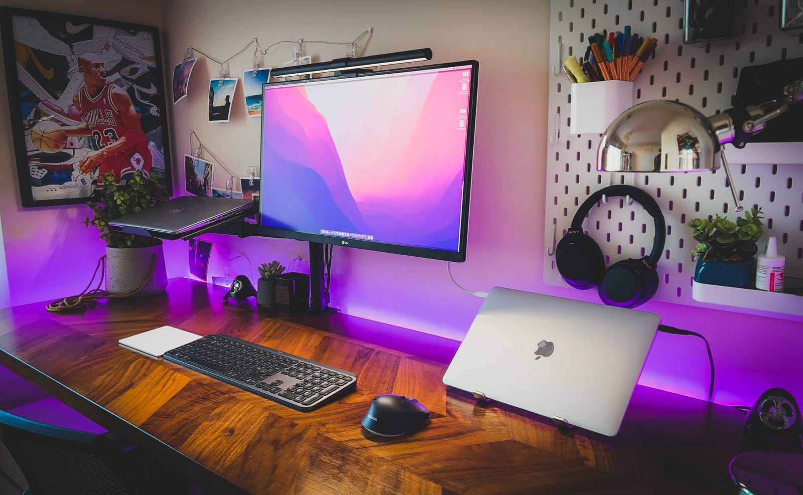 How to Set Up Your Desk with Monitor and Laptop