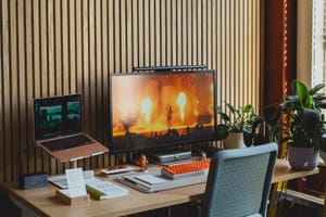 Top 24 Minimalist Desk Setup Ideas for 2024