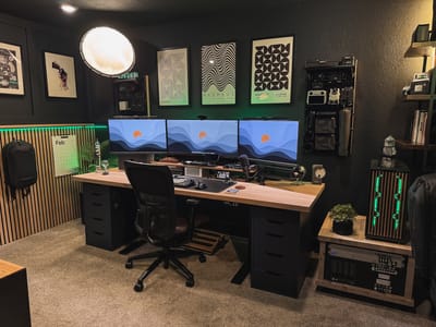 13 Small Desk Setup Ideas That Actually Work (With Real Examples)