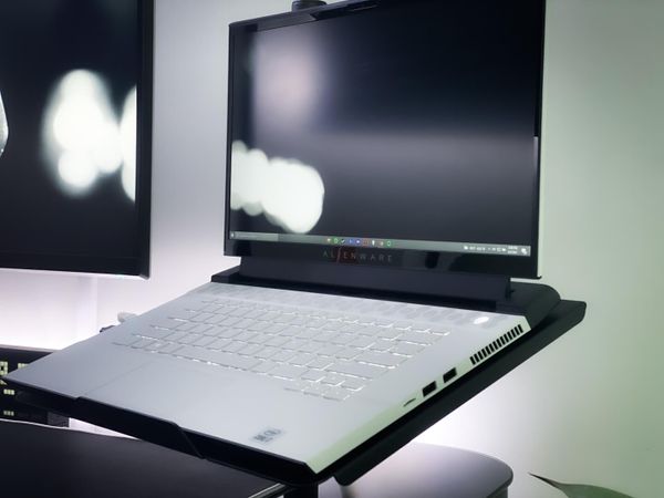 Minimalist Alienware Battlestation