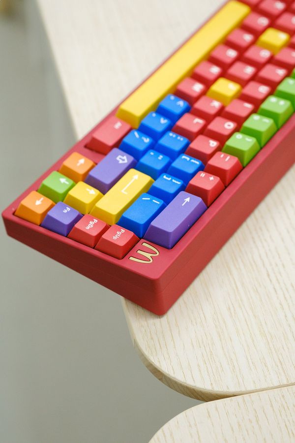 Clean Desk Setup with Mechanical Keyboards