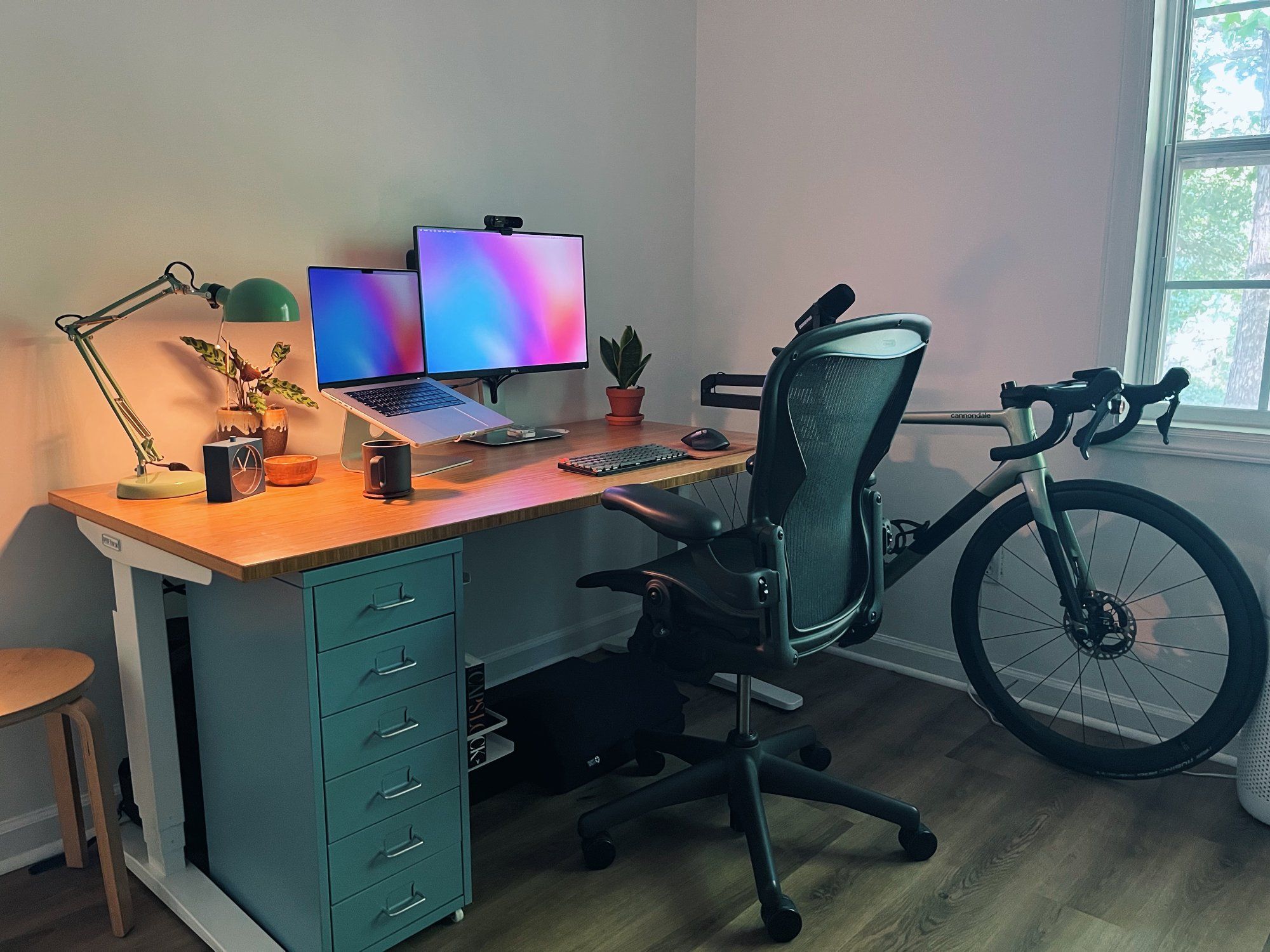 A Designer’s Bike-Inspired Workspace